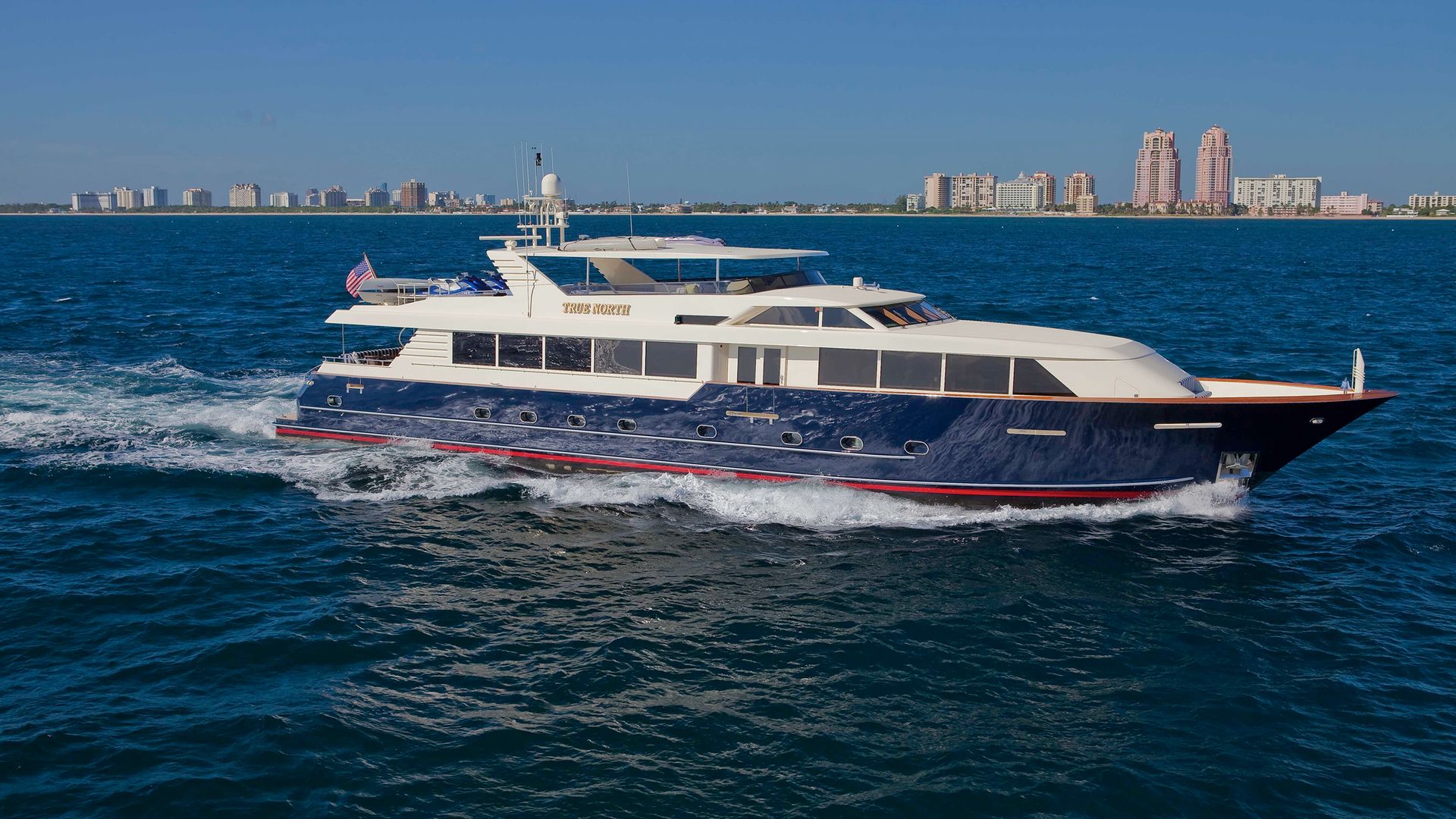 True North yacht (Broward Marine, 35.97m, 2000)
